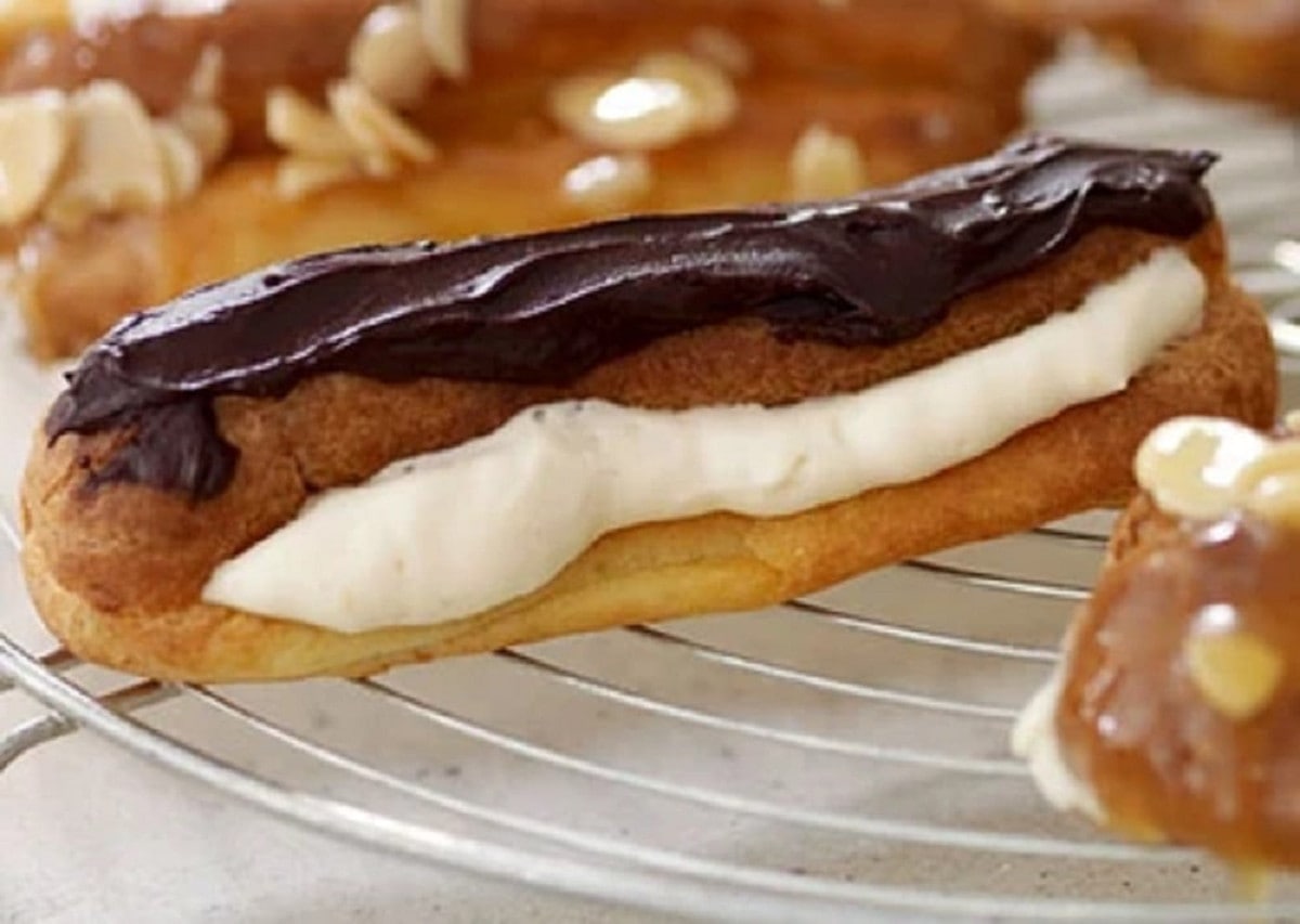 15 Easy Eclair Cake Recipes To Make At Home - What Kate Baked